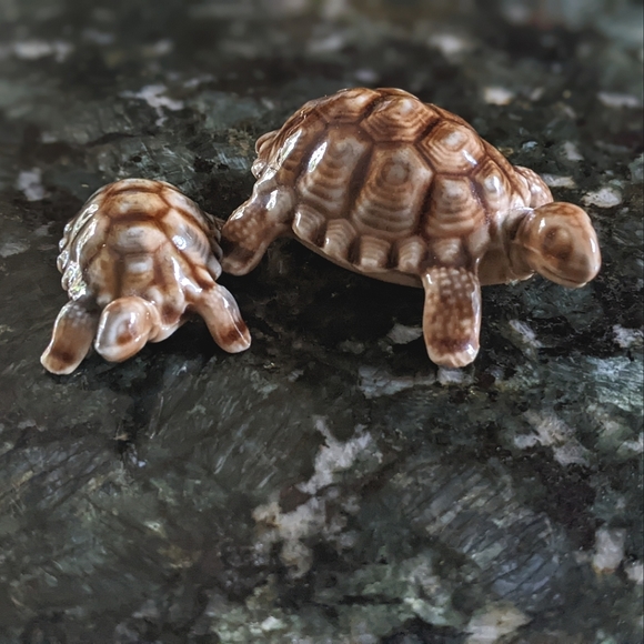 Wade | Accents | Vtg Porcelain Tortoise Figurine Set | Poshmark